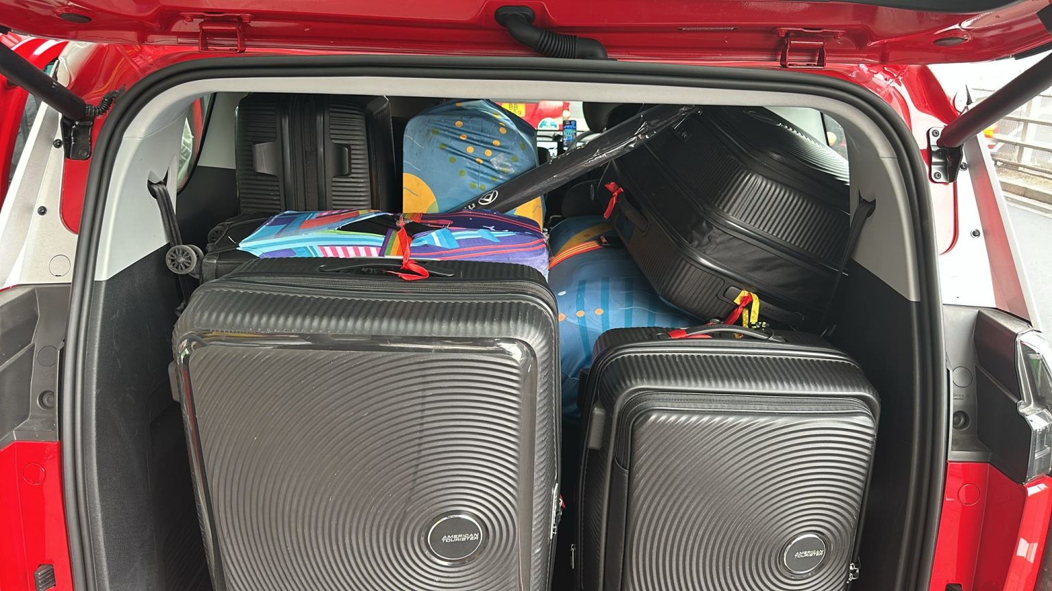 機場六人的士 Maxus Mifa7 EV (6 Seats) - 預約香港機場的士｜即時報價 保證有車｜機場六人的士 ...